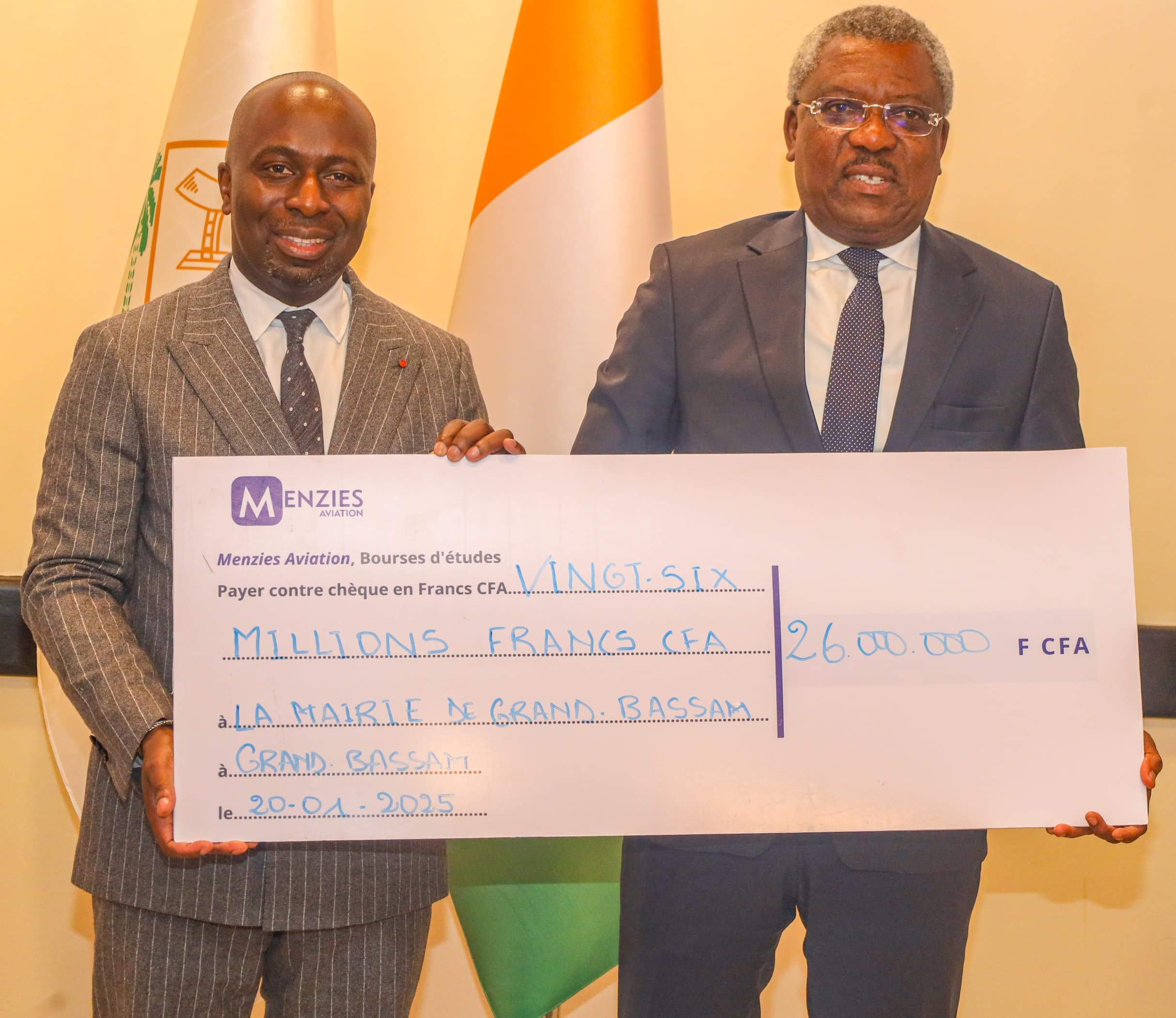 Éducation : 26 millions de bourses d’études offerts aux meilleurs élèves de Grand-Bassam - LE ...